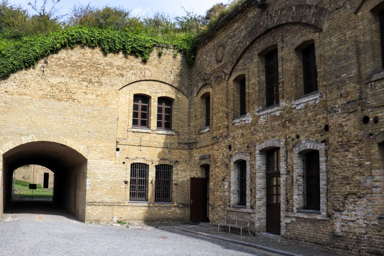 Visite du Fort des Dunes de Leffrinckoucke et des vestiges de la ...